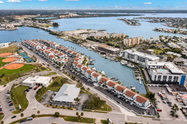 Madeira Beach Vacation Condos | Distinctive Beach Rentals